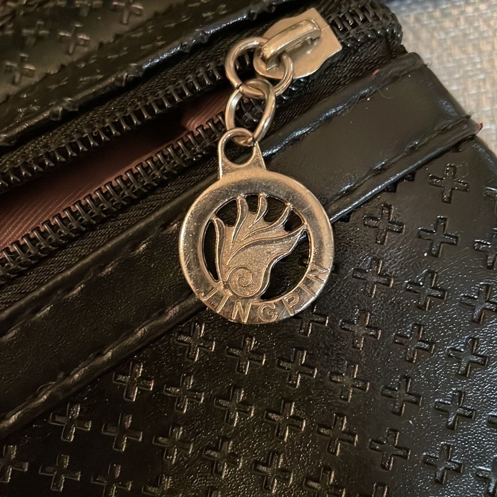 Jing Pin Black Crossbody - Gem